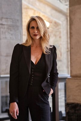 BeautyFull Models - curvy, silver and in-between models agency in Milan